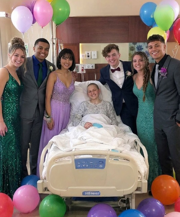 The Night My Daughter’s Friends Brought Prom to Her Hospital Room—and ...